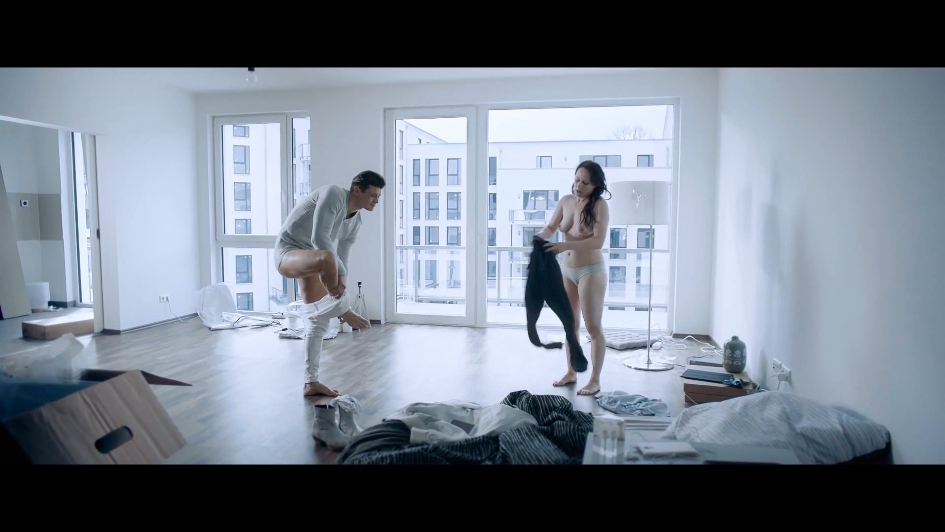 Naked Eva Löbau In Einsamkeit Und Sex Und Mitleid 0725