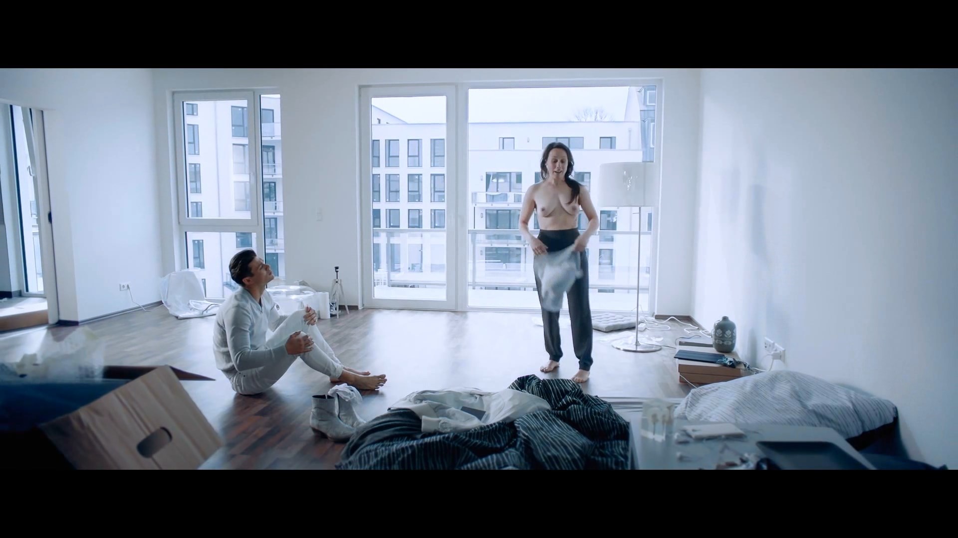 Naked Eva Löbau In Einsamkeit Und Sex Und Mitleid 9952