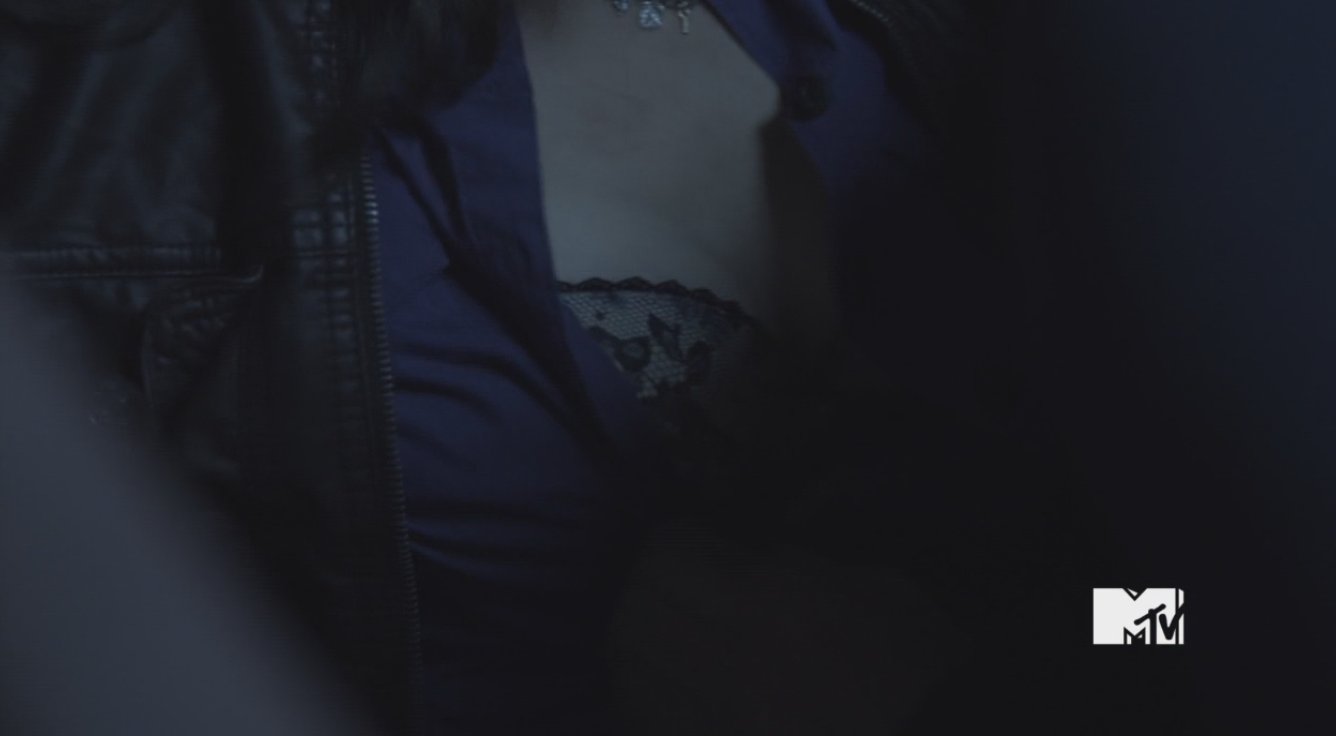 Crystal Reed Nude Pics Page 1