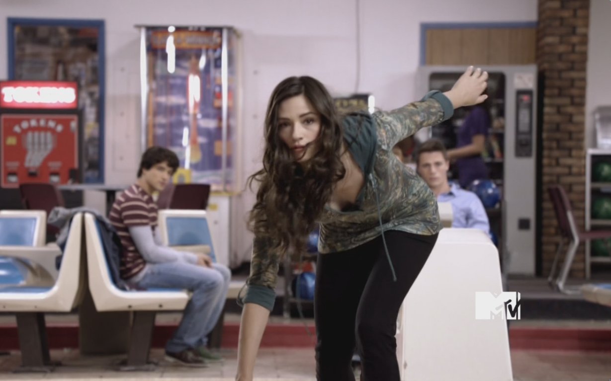 Crystal Reed Nude Pics Page 1