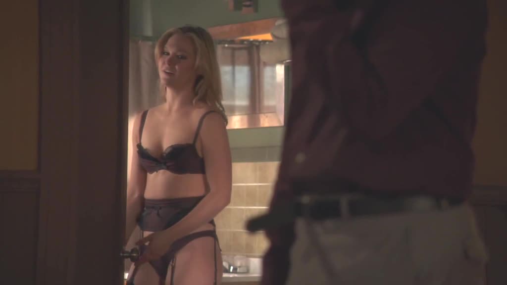 Naked Julia Stiles In Blue