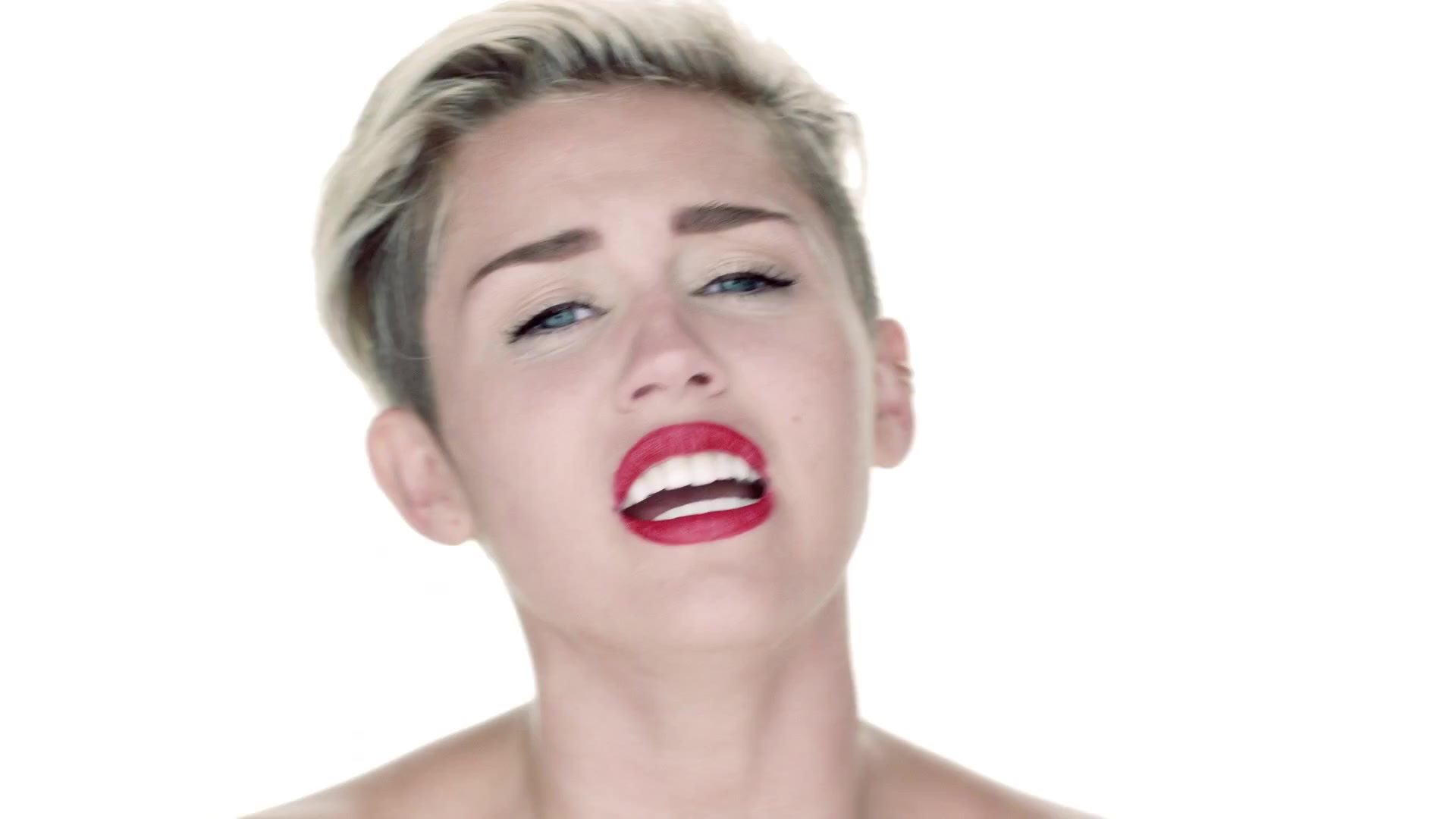 Naked Miley Cyrus In Wrecking Ball