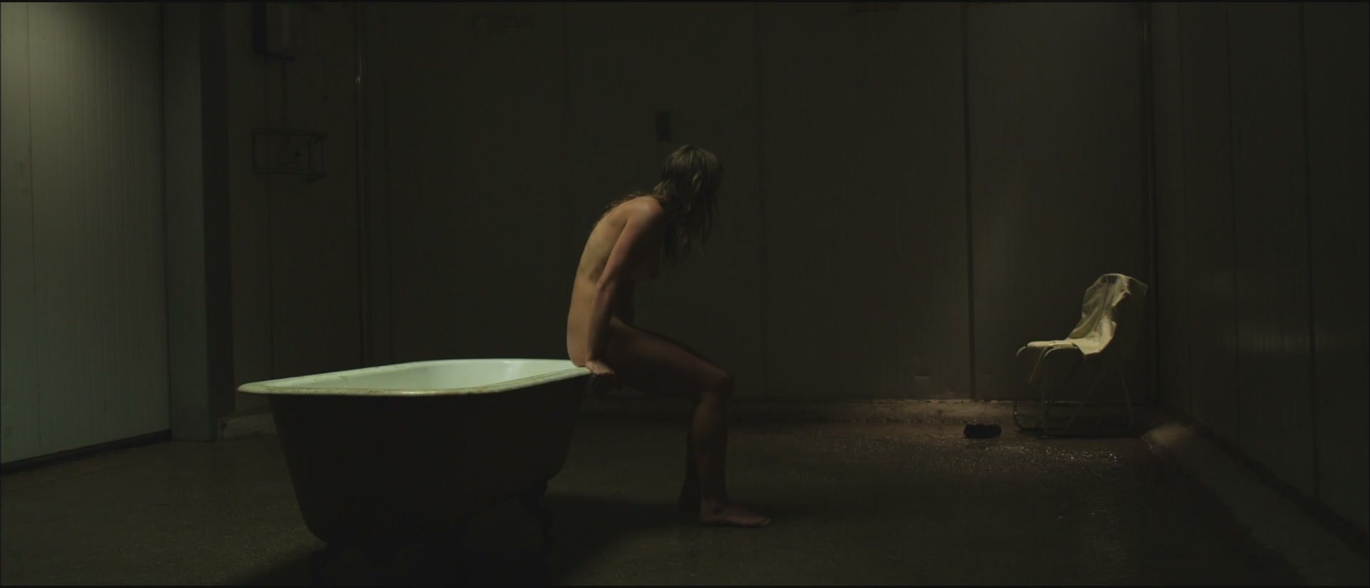 Naked Tabrett Bethell In The Clinic