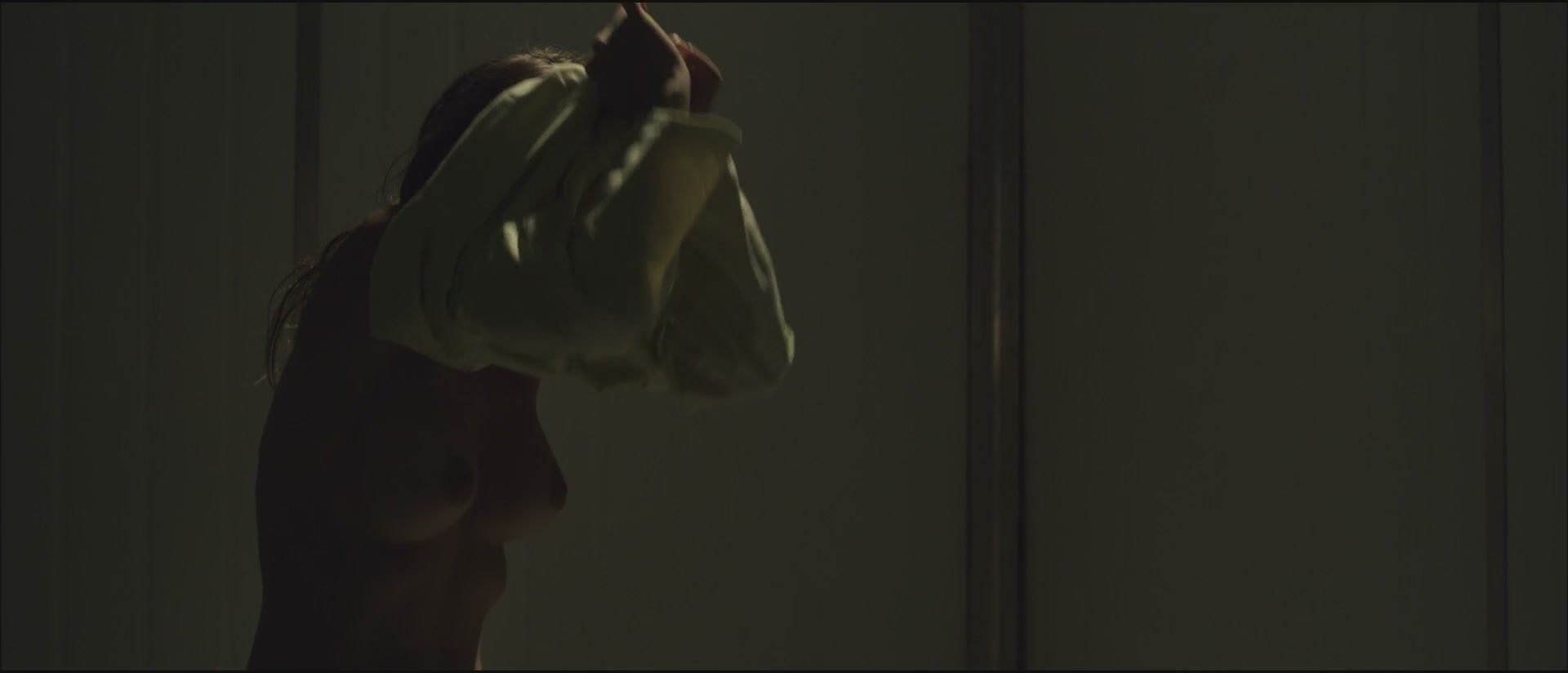 Naked Tabrett Bethell In The Clinic