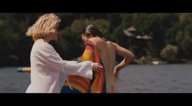 Naked Elizabeth Olsen In Martha Marcy May Marlene