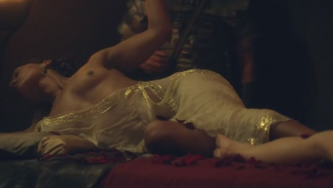 Naked Unknown In Spartacus Gods Of The Arena