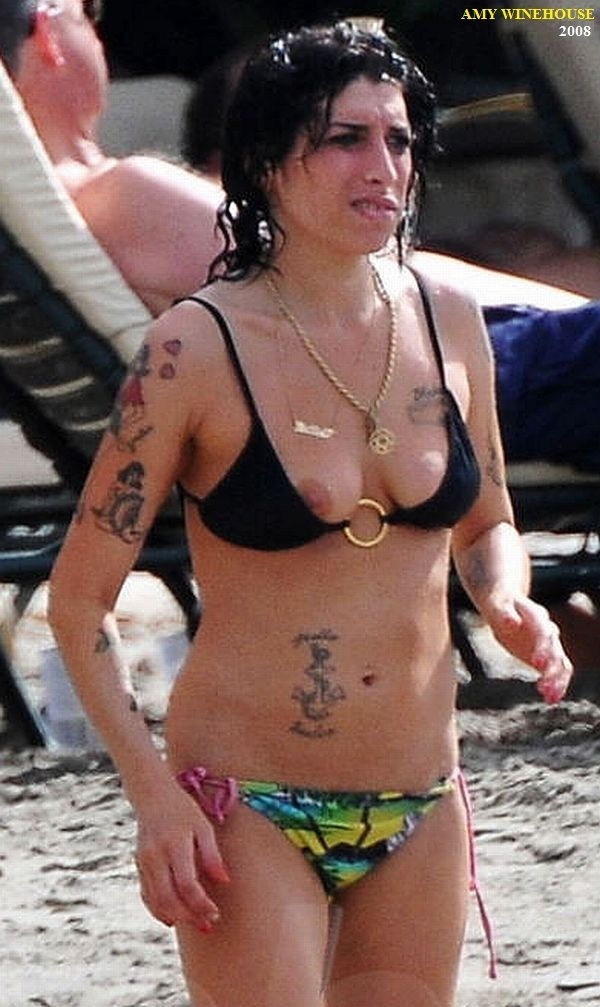 Naked Amy Winehouse Added 07192016 By Bot