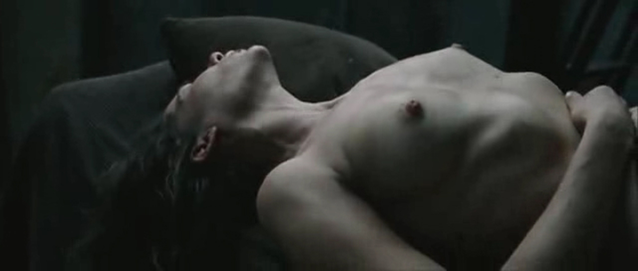 Naked Halina Reijn In Isabelle