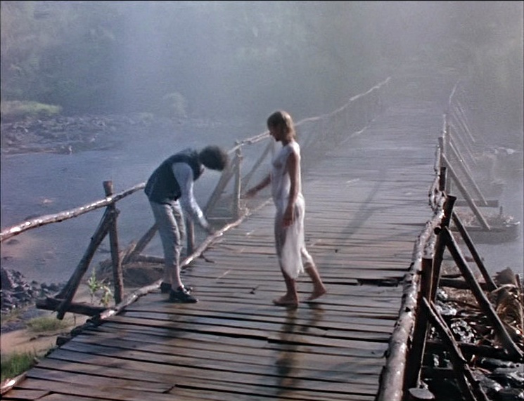 Naked Véronique Jannot in Paul et Virginie