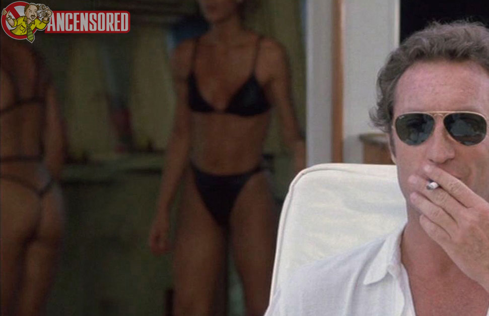 Naked Kelly Lynch In Cocktail